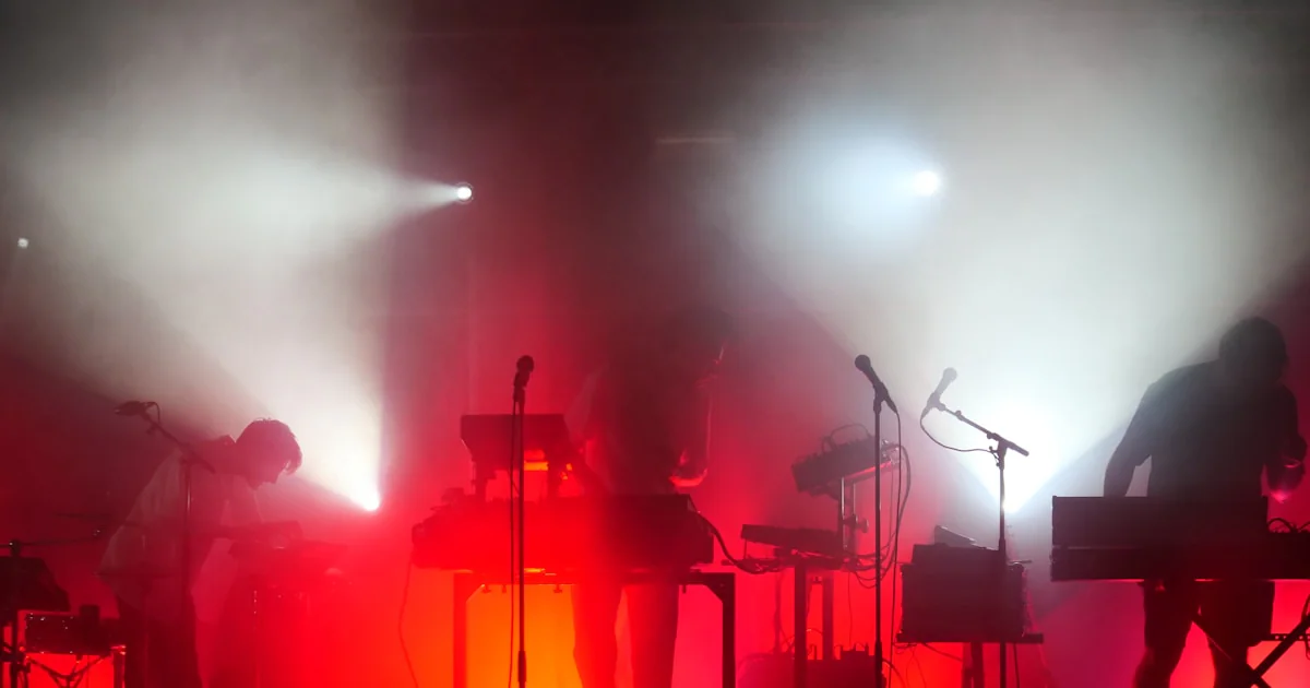 Erasure Tour 2025 🎤: Ultimate Guide to Dates, Tickets & More - Synth Pop